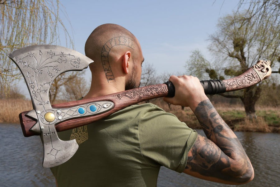 Charging instructions for fluorescent Runes on your axe or hammer